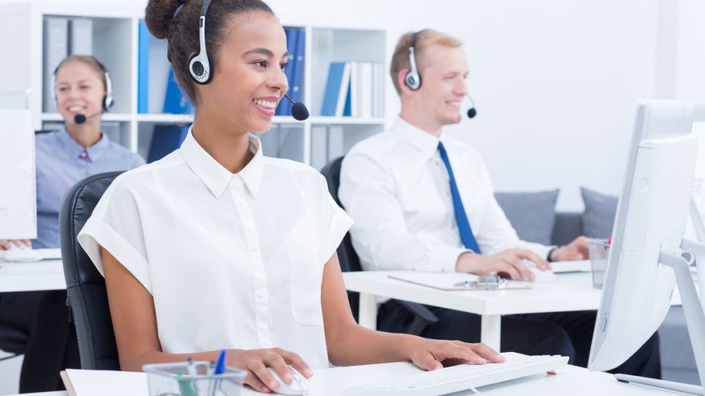 Profesi Telemarketer: Tugas, Jobdesk, Gaji, Keahlian dan Jenjang Karir